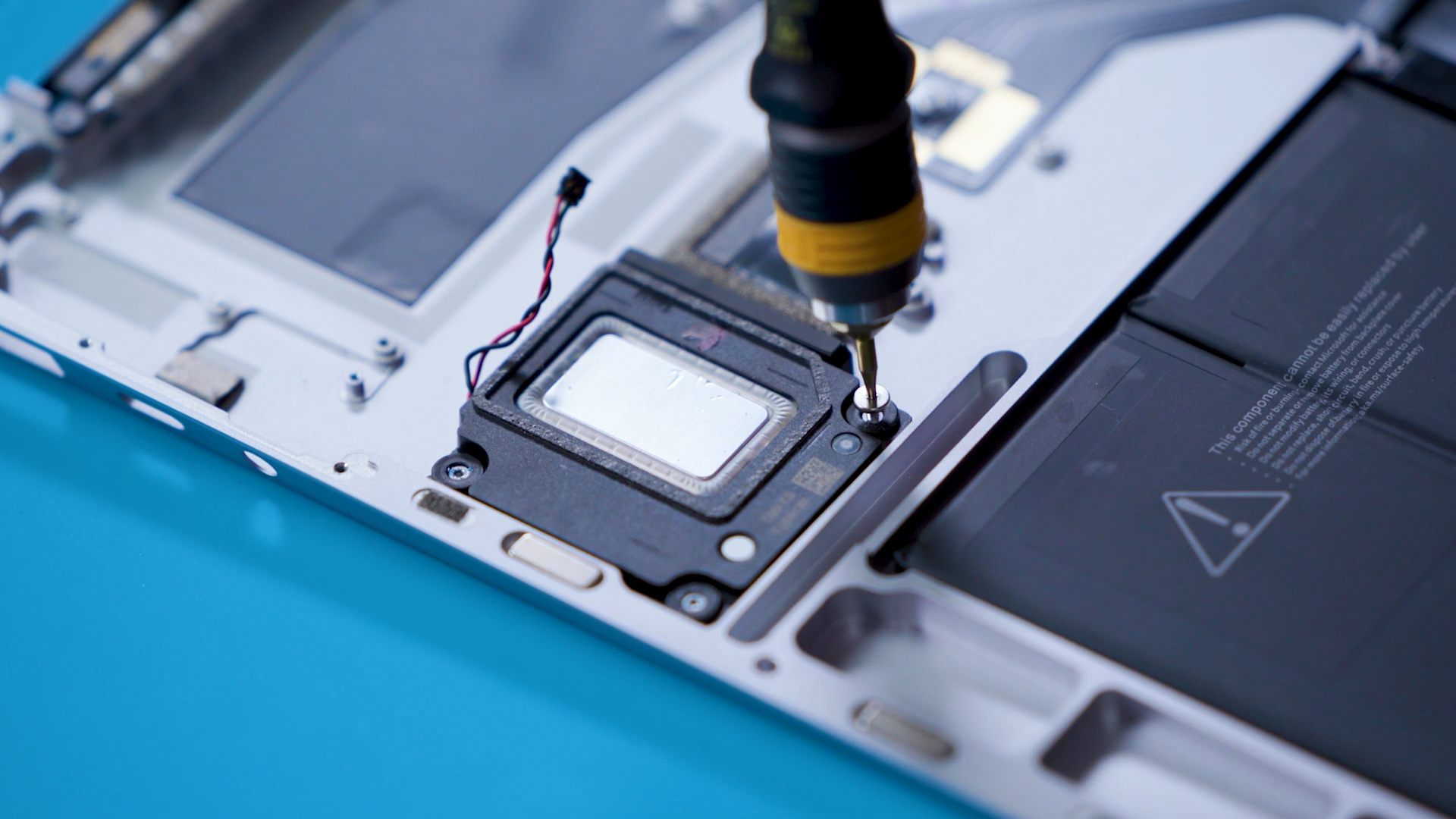 Microsoft works with iFixit to provide replacement components for ...